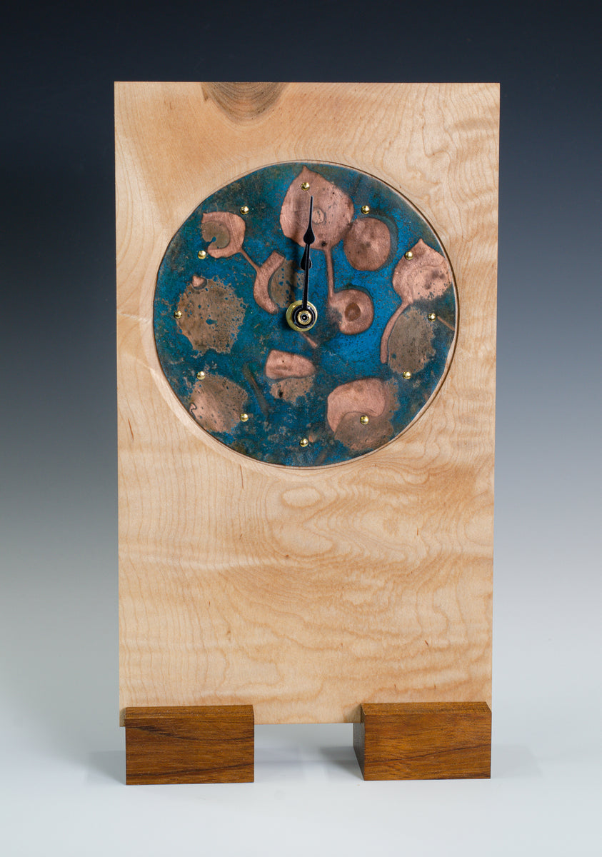 Hard maple desk clock – Winthrop Gallery