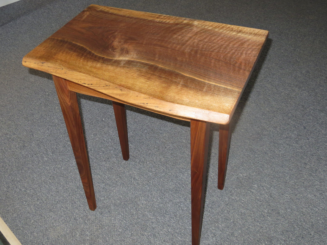 Walnut Side Table (Live Edge) – Winthrop Gallery